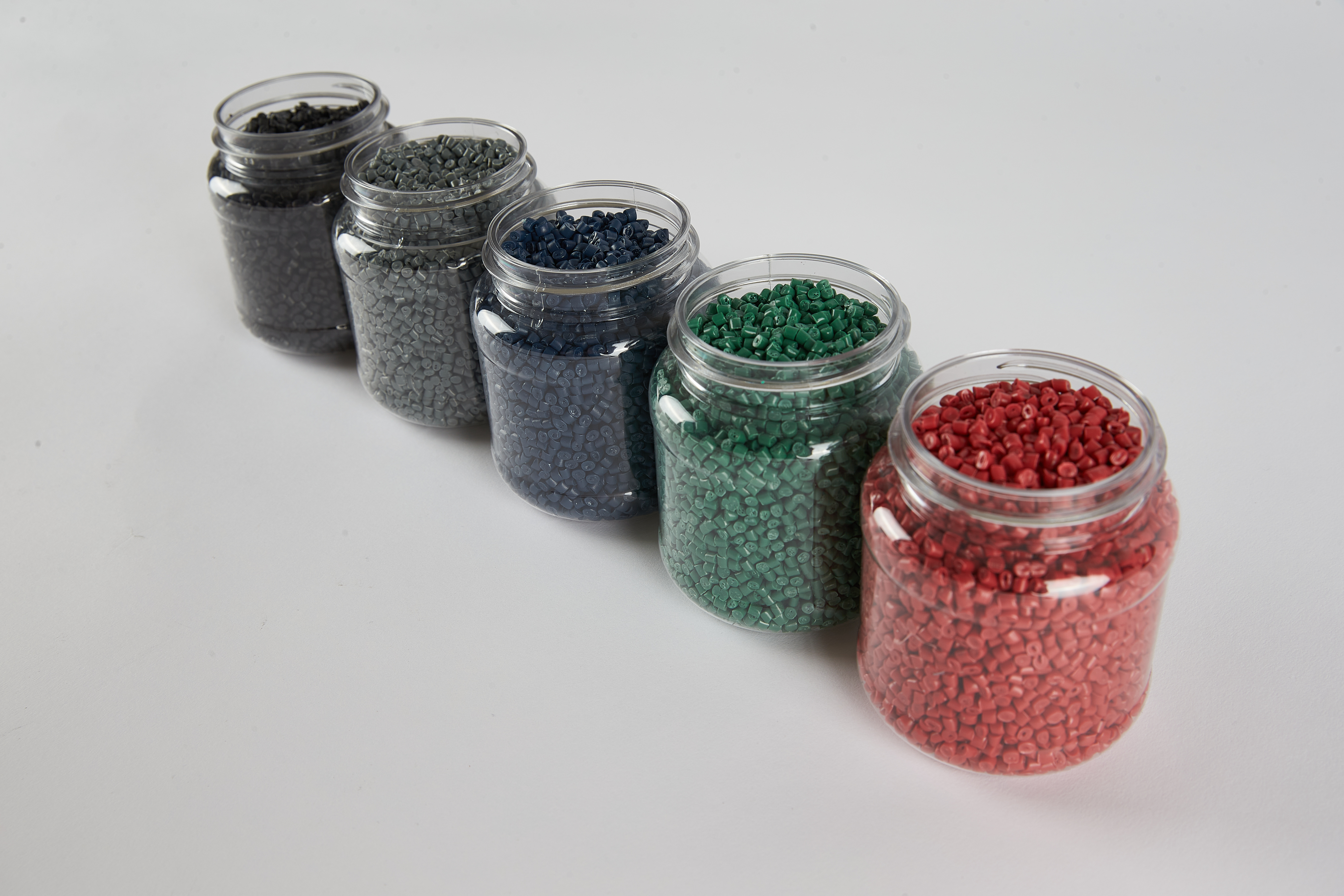 Explora los beneficios de los compuestos de resinas plásticas ...